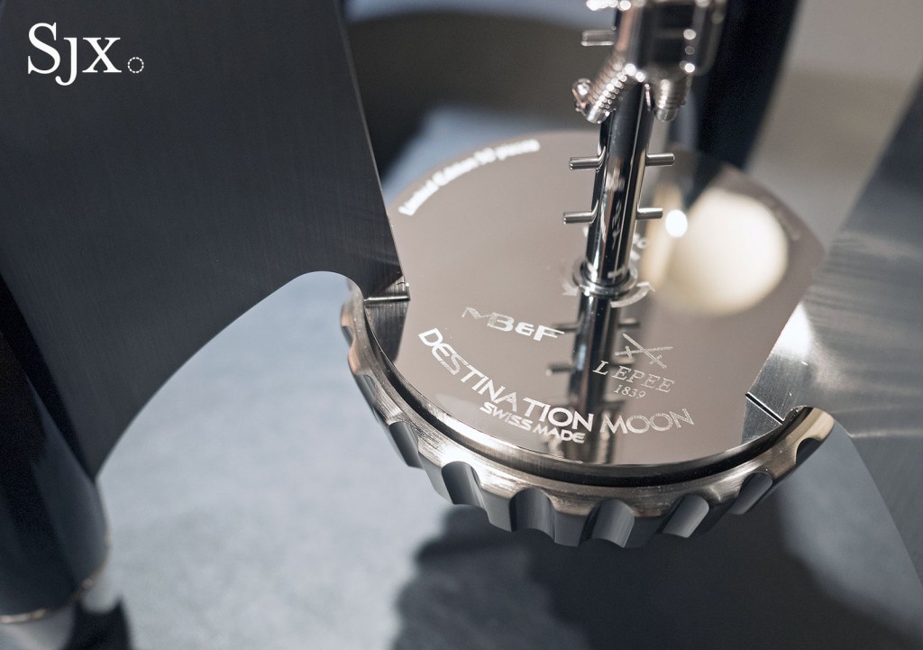 Interstellar Timekeeping with the MB&F Destination Moon 8-Day Rocket ...