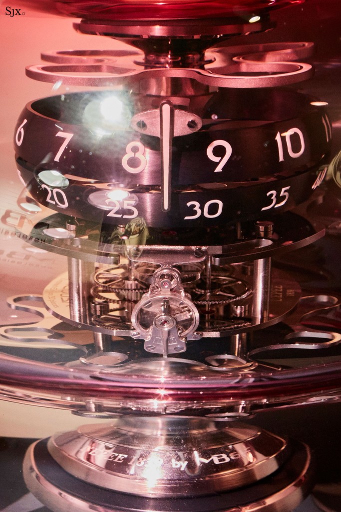 A Look at the MB&F Medusa Clock (Which is Actually a Jellyfish) | SJX ...