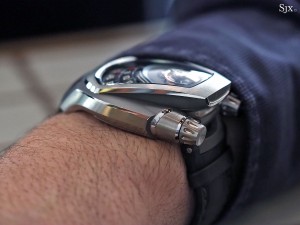 A Detailed Look at the Phenomen Axiom | SJX Watches