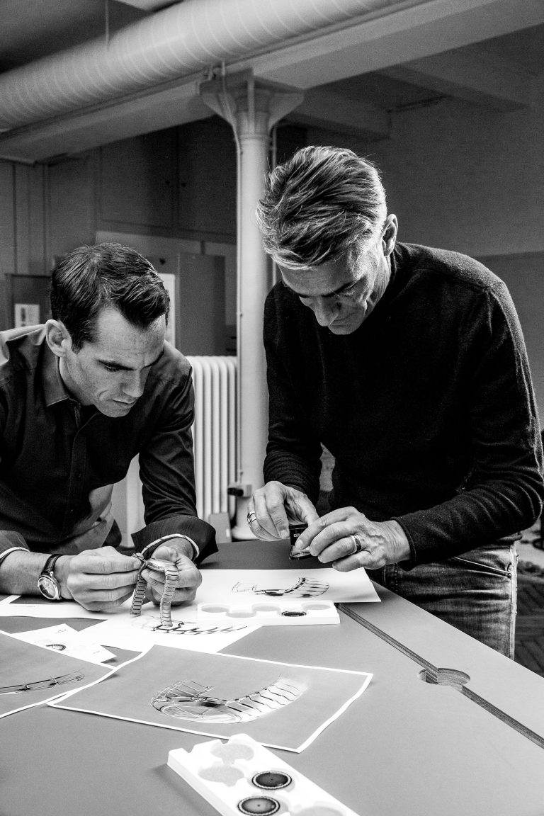 Up Close: H. Moser & Cie. Streamliner Flyback Chronograph | SJX Watches