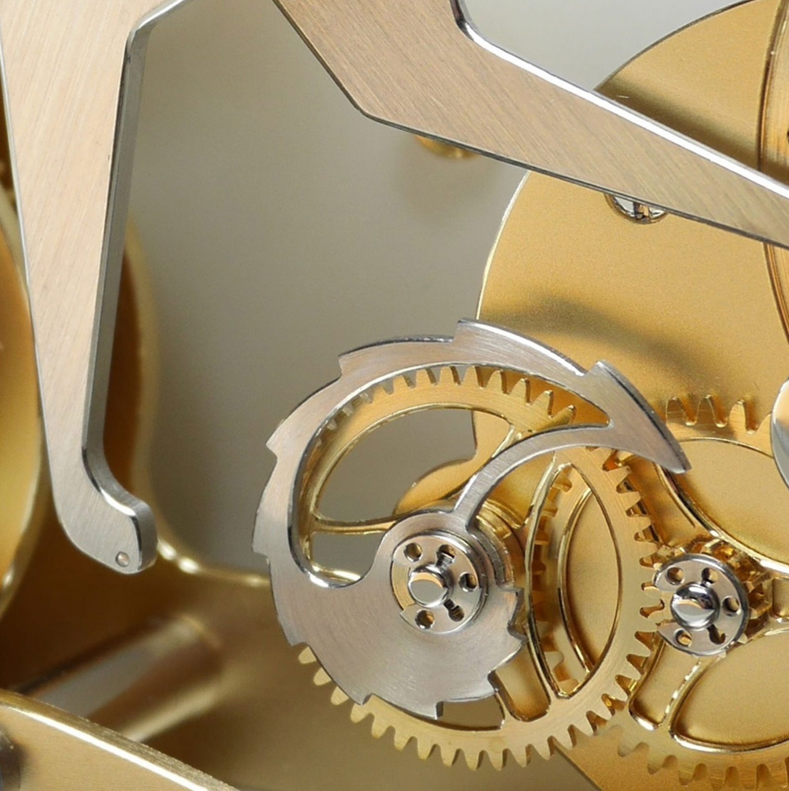 John-Mikaël Flaux Introduces the Le Guépard Sonnerie-Automaton Clock ...