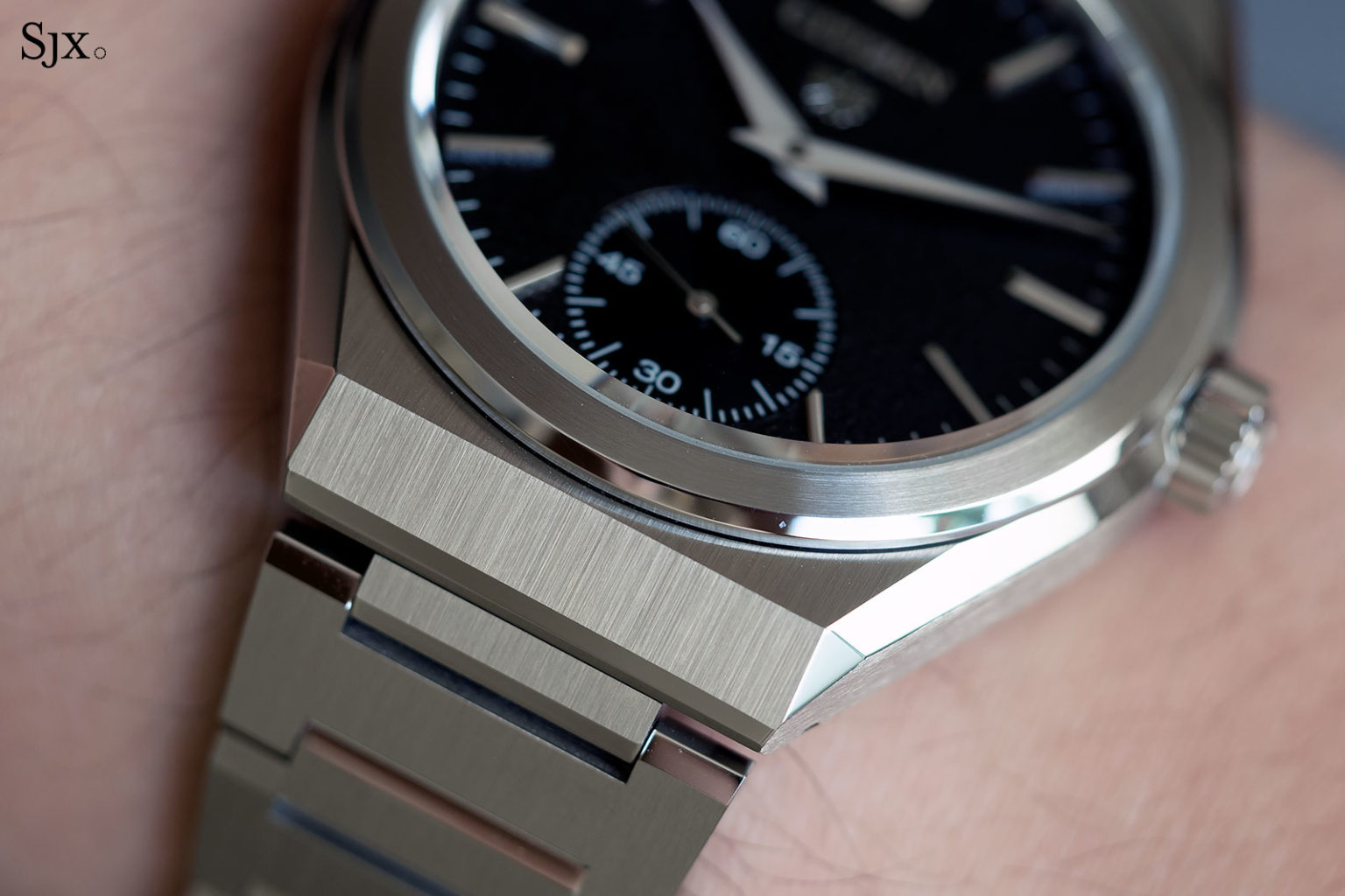 Up Close: The Citizen Calibre 0200 | SJX Watches