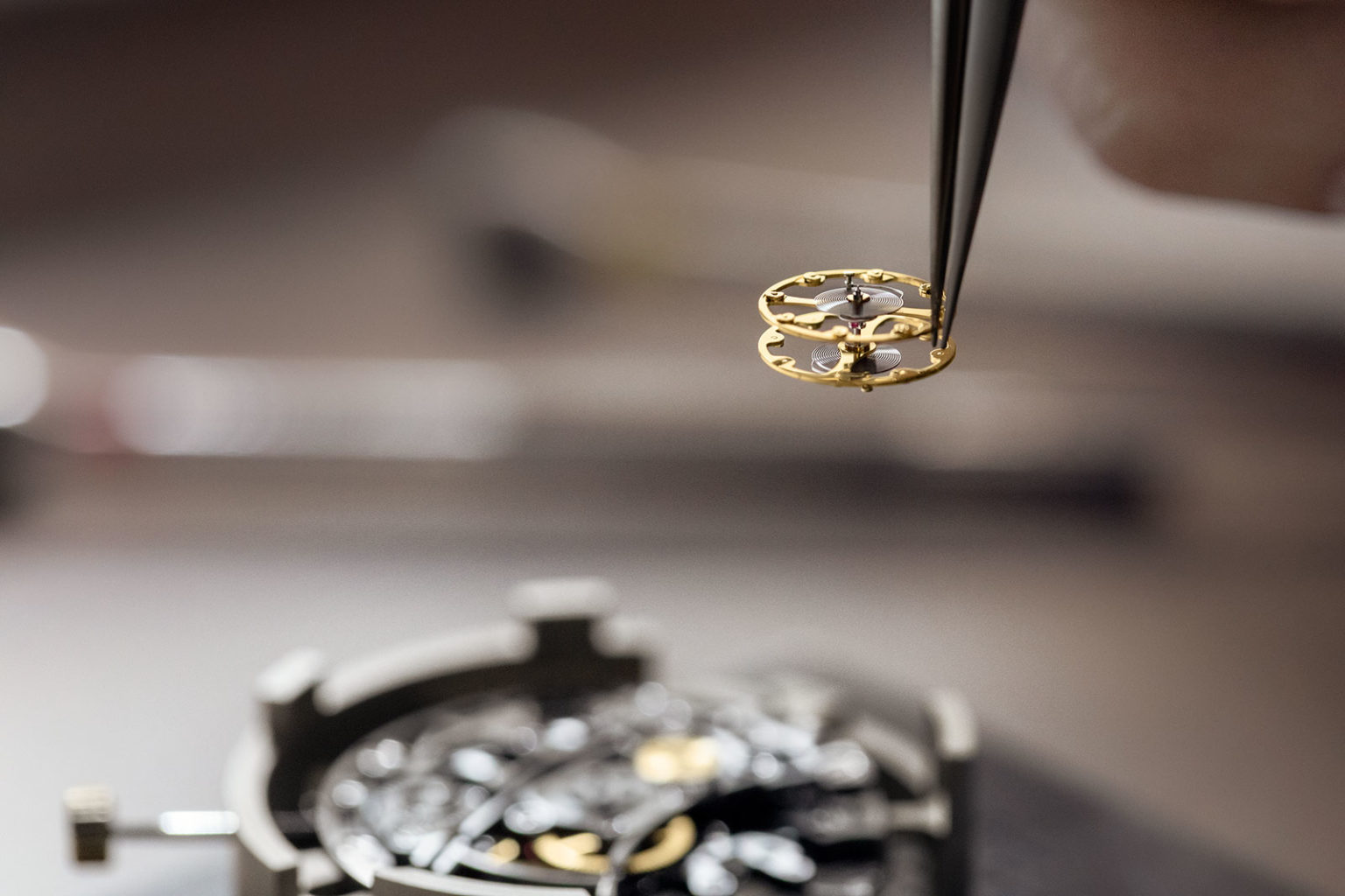 Audemars Piguet Introduces Royal Oak Frosted Gold Double Balance Wheel ...