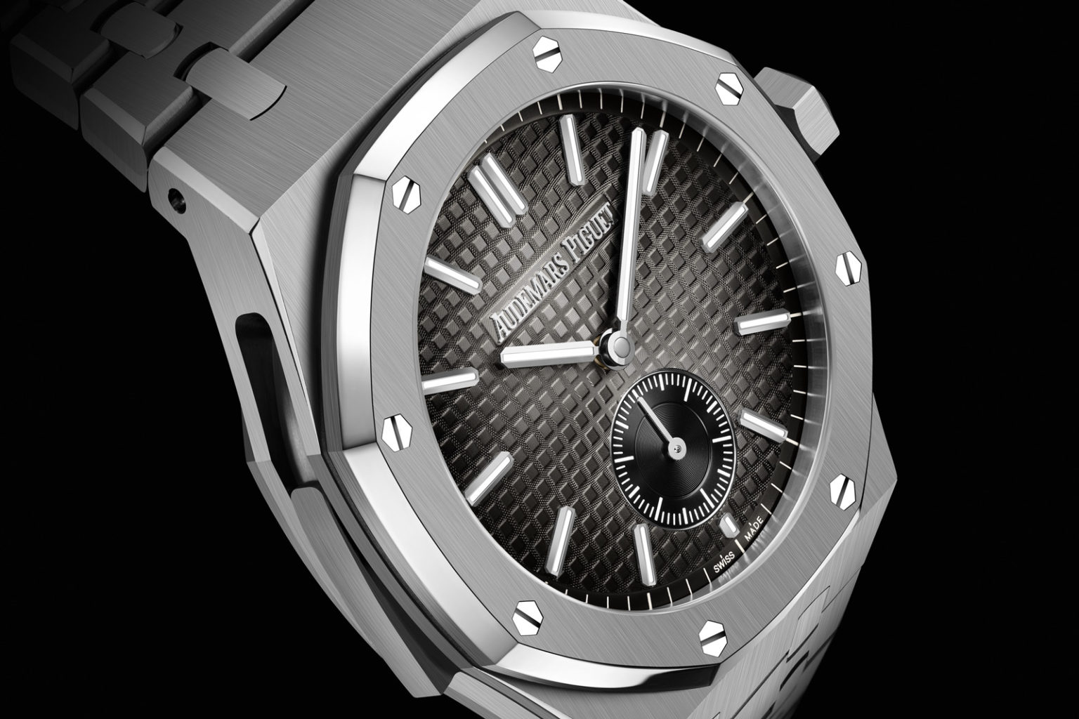 Audemars Piguet Introduces the Royal Oak Supersonnerie in Titanium ...