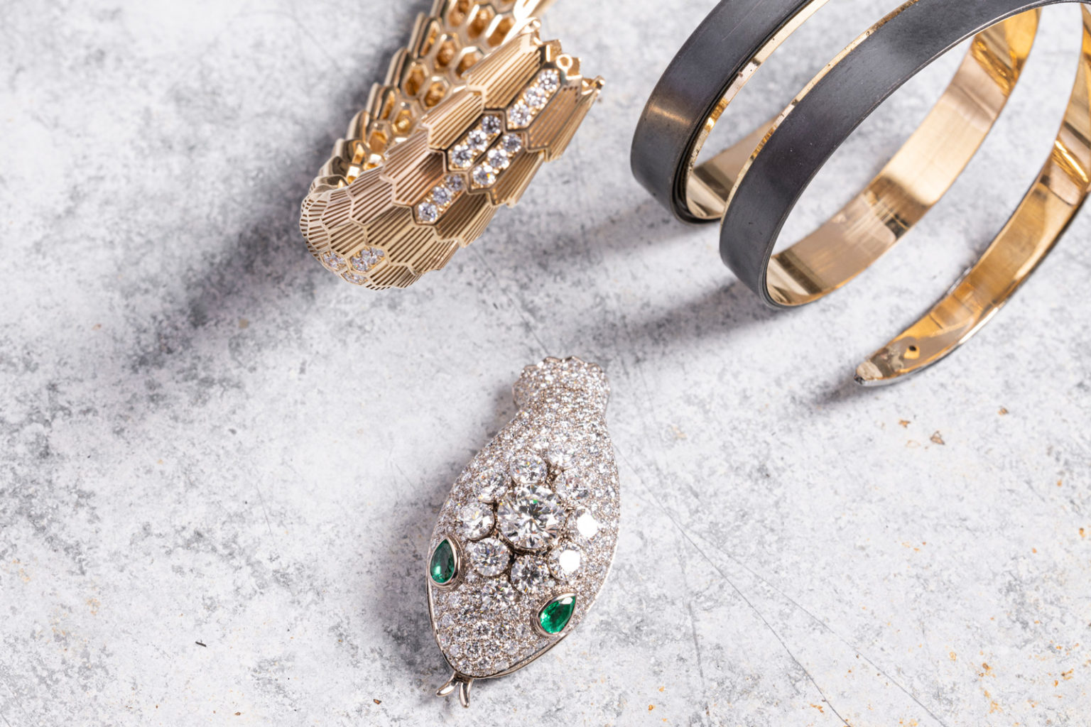 Bulgari Debuts the Smallest Movement of 21st Century | SJX Watches