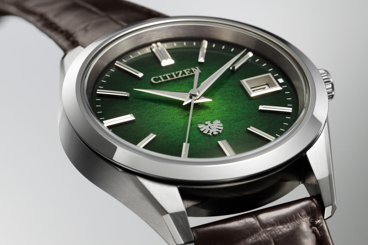 Citizen Combines Japanese Paper Dials and Cutting-Edge Quartz | SJX Watches