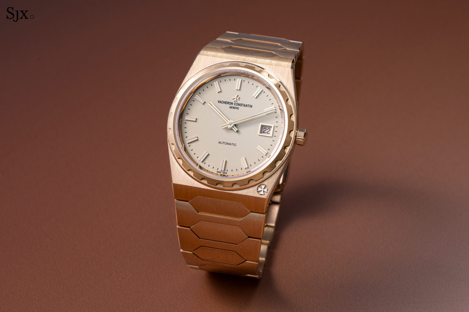 Up Close: Vacheron Constantin Historiques 222 | SJX Watches