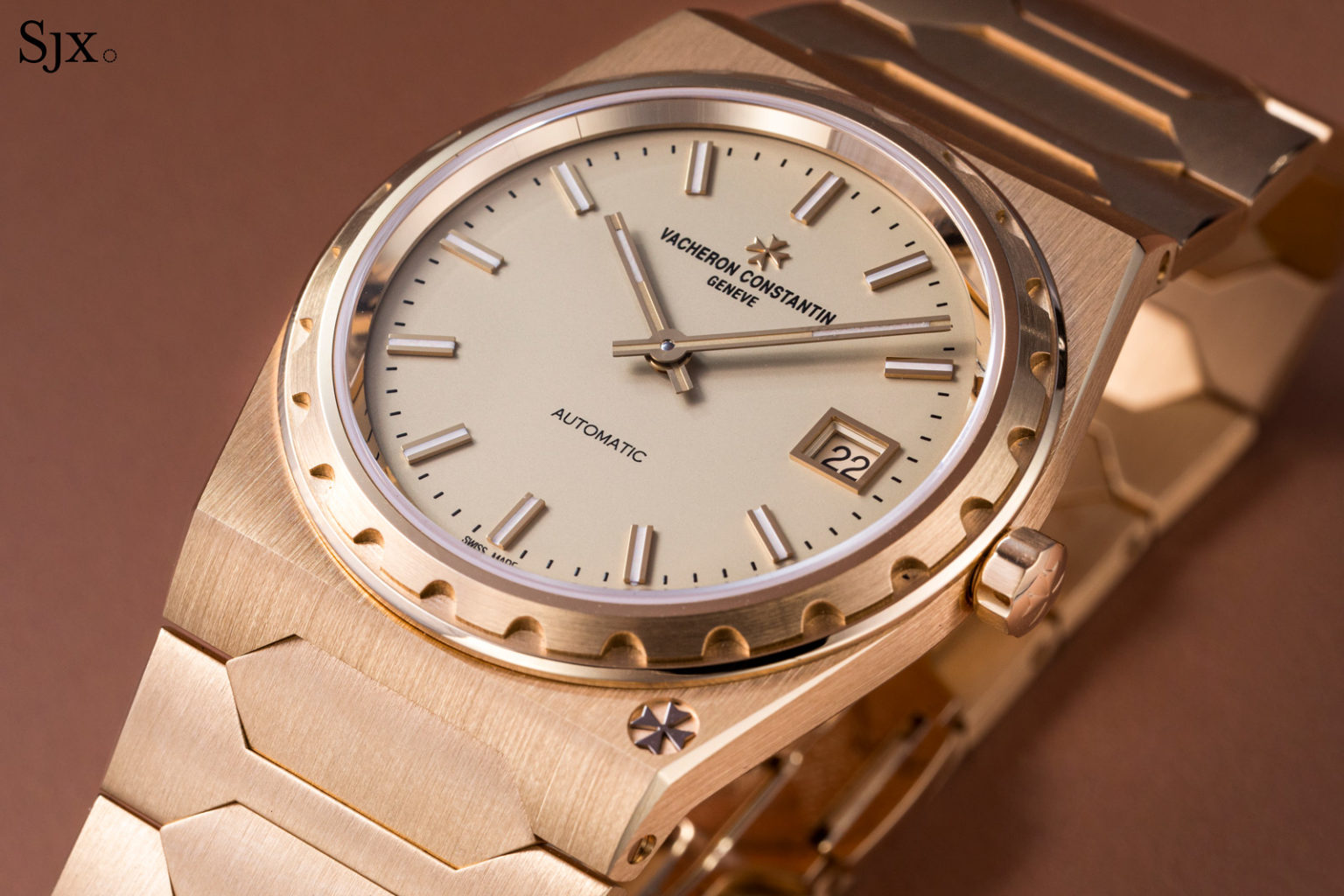 Up Close: Vacheron Constantin Historiques 222 | SJX Watches