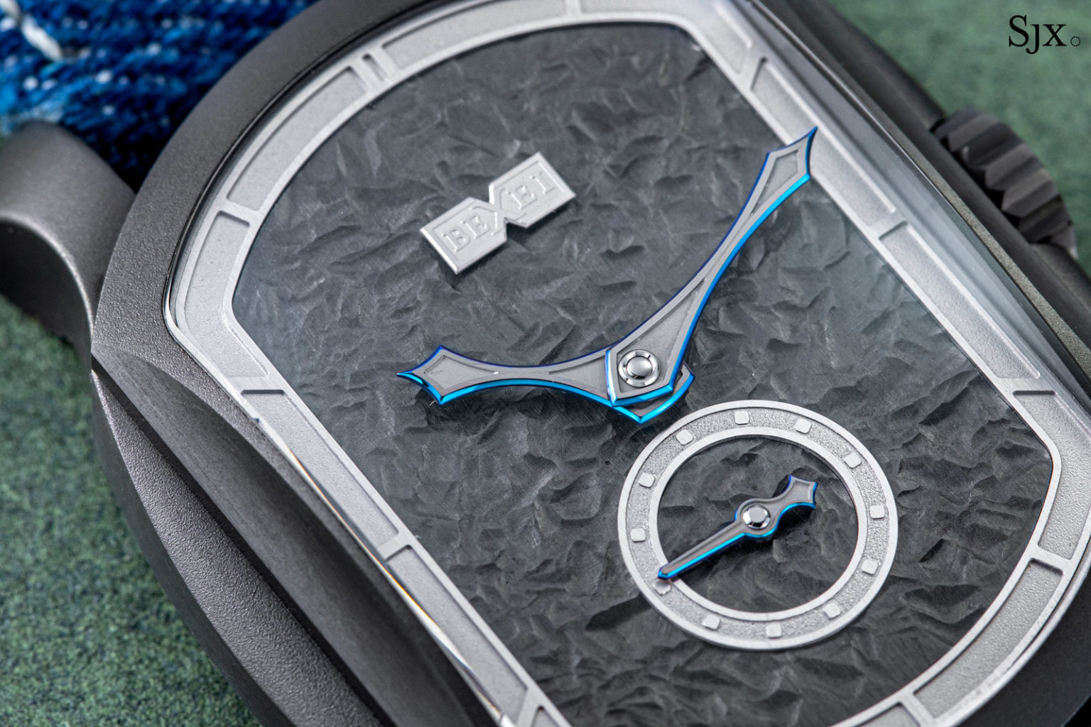 Up Close: Hot-Hammered Haute Horlogerie – Bexei Dignitas Pure “Project ...