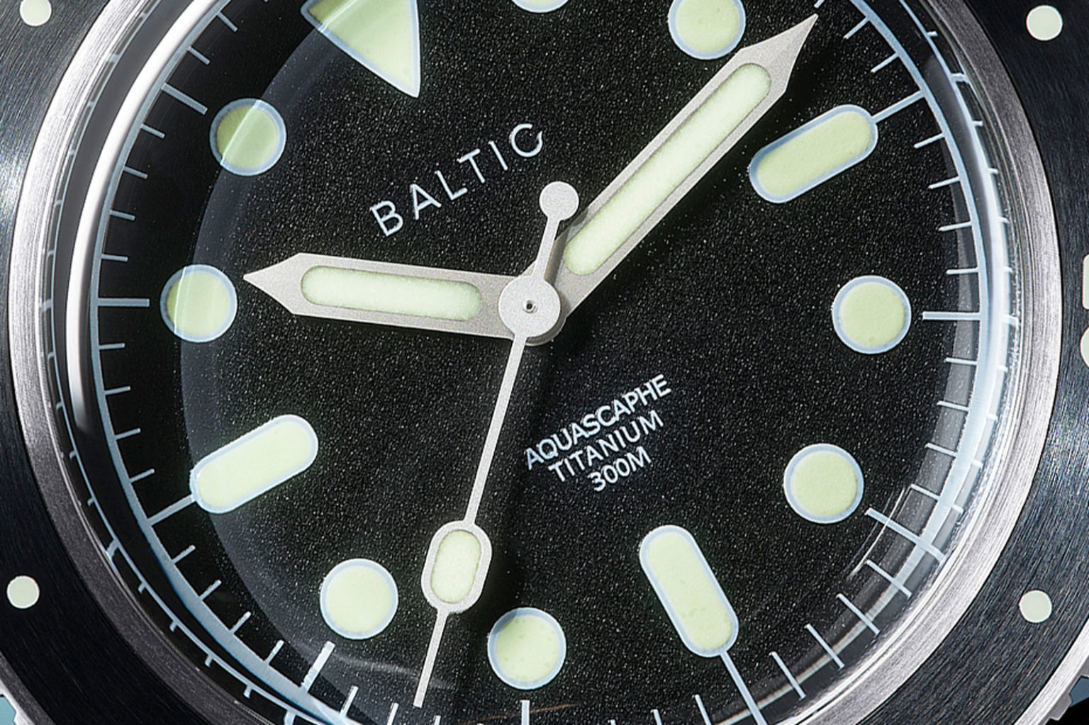 Baltic Introduces the Aquascaphe Titanium | SJX Watches