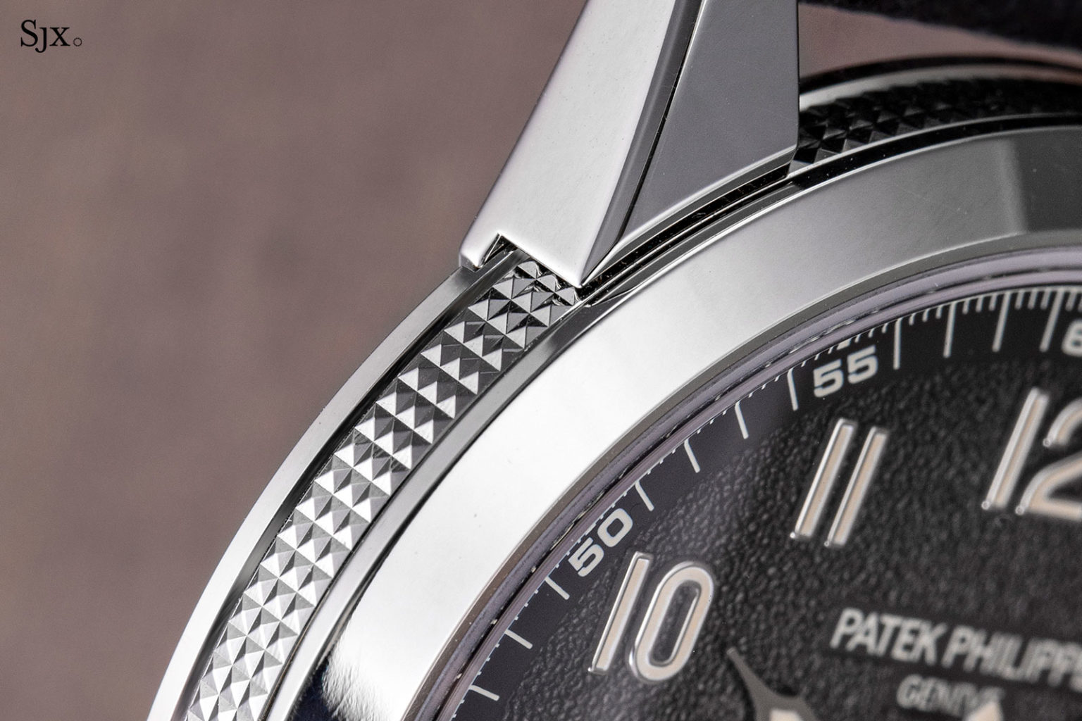 Up Close: Patek Philippe Calatrava Ref. 5226G | SJX Watches