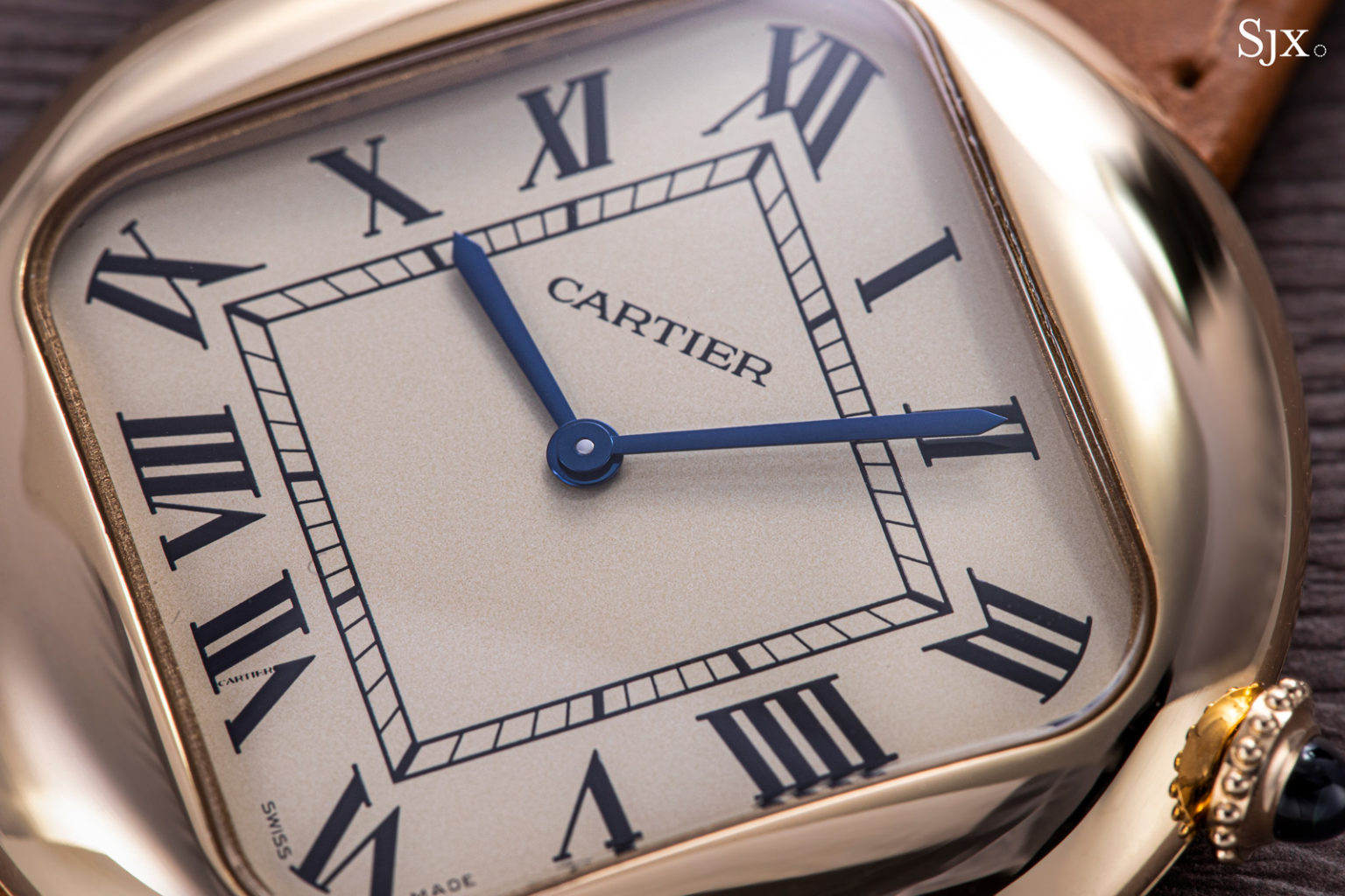 Hands On: Cartier Pebble Reissue | SJX Watches