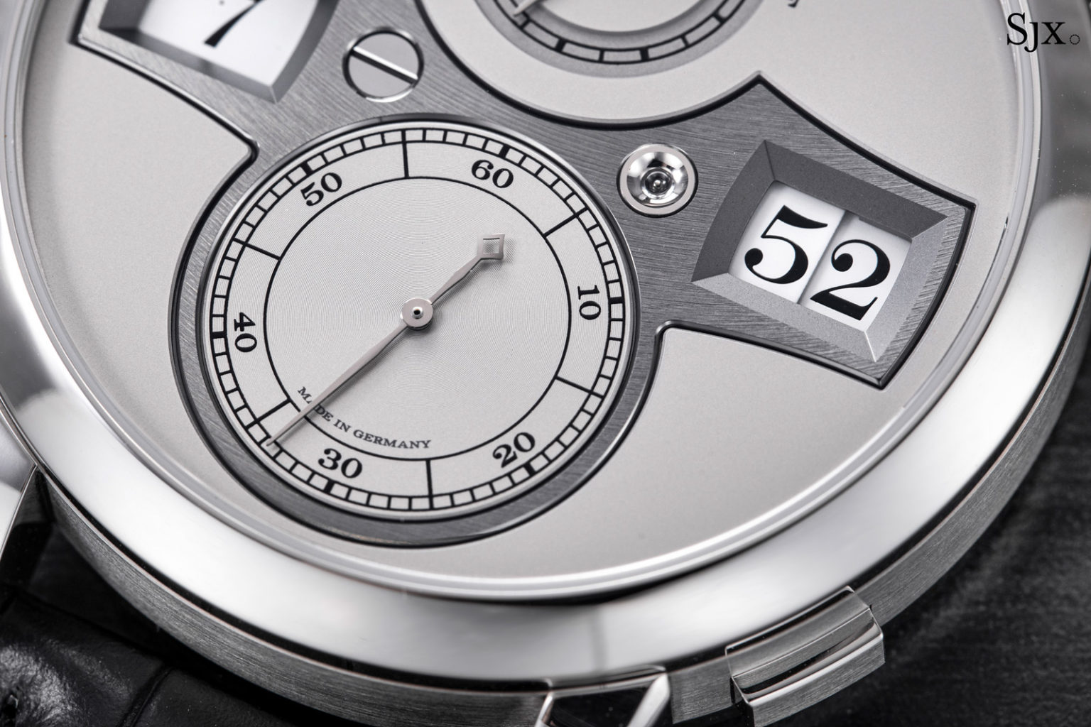 Up Close: A. Lange & Söhne Zeitwerk Second-Generation (Refs. 142.025 ...