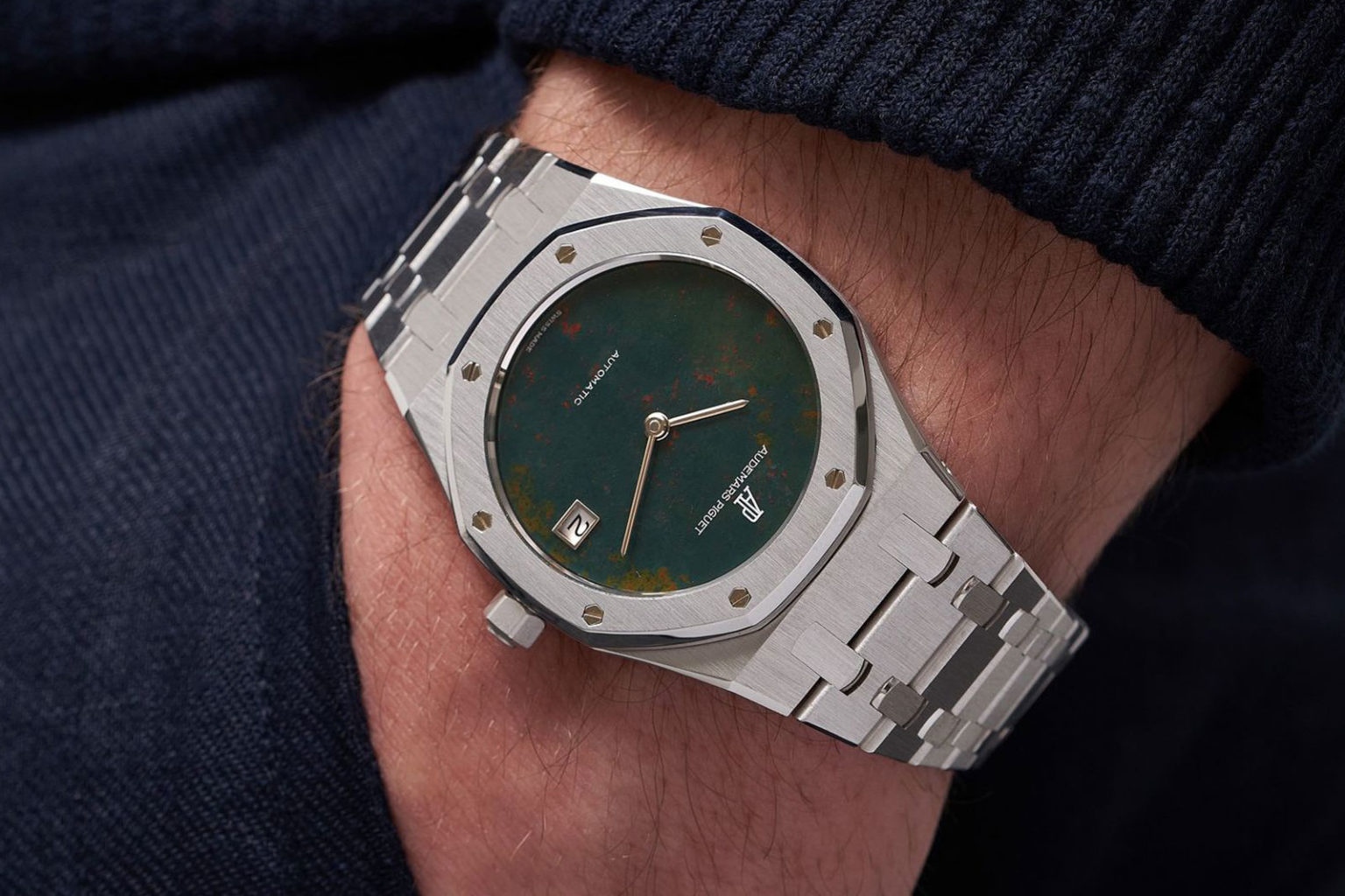 Hands On: Audemars Piguet Royal Oak 37 mm Turquoise Dial | SJX Watches