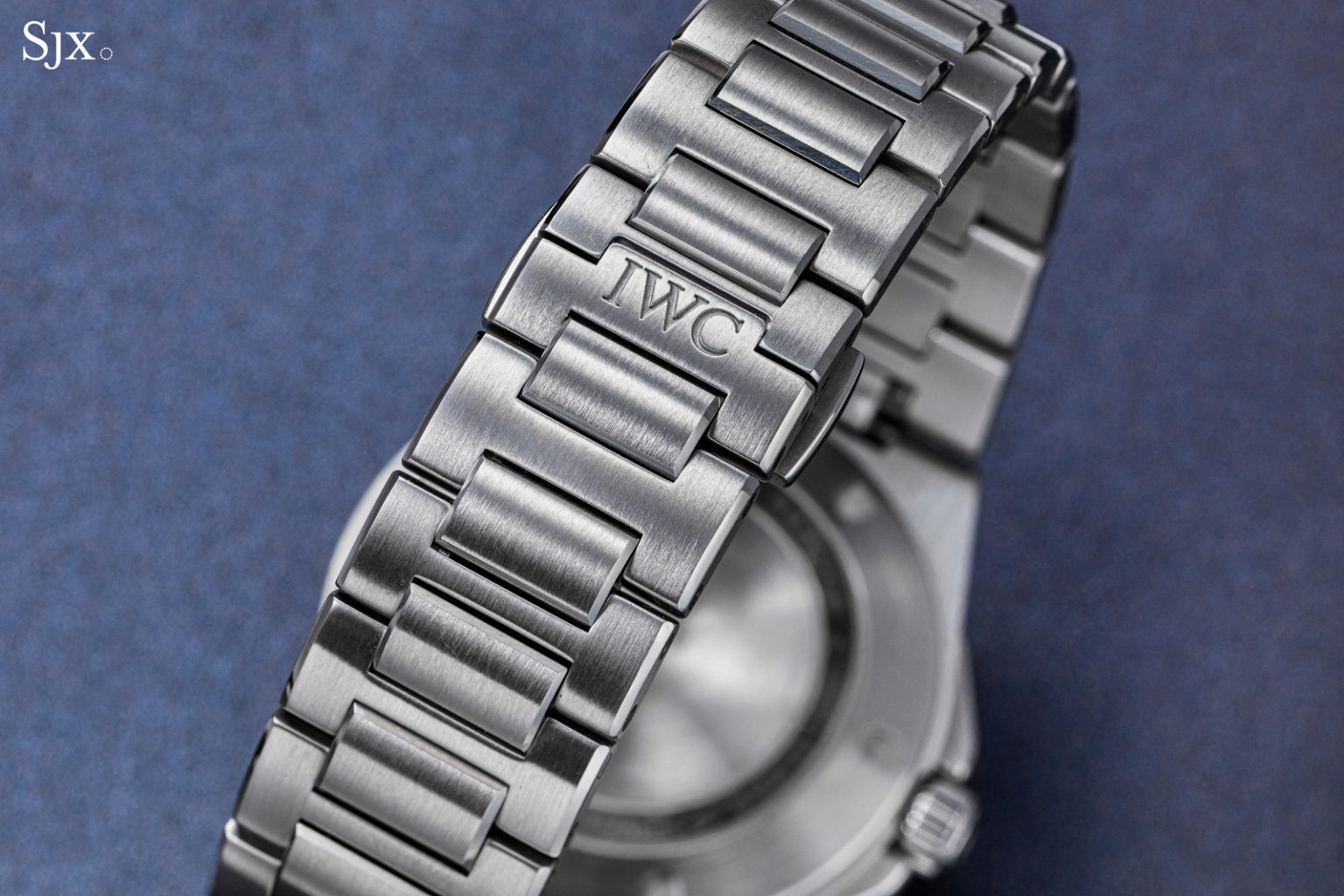 Up Close: The IWC Ingenieur 40 | SJX Watches
