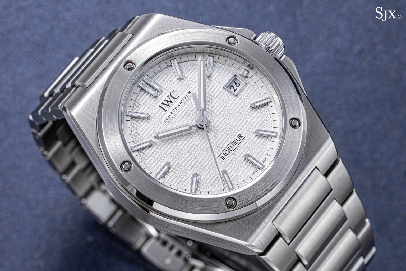 Up Close: The IWC Ingenieur 40 | SJX Watches