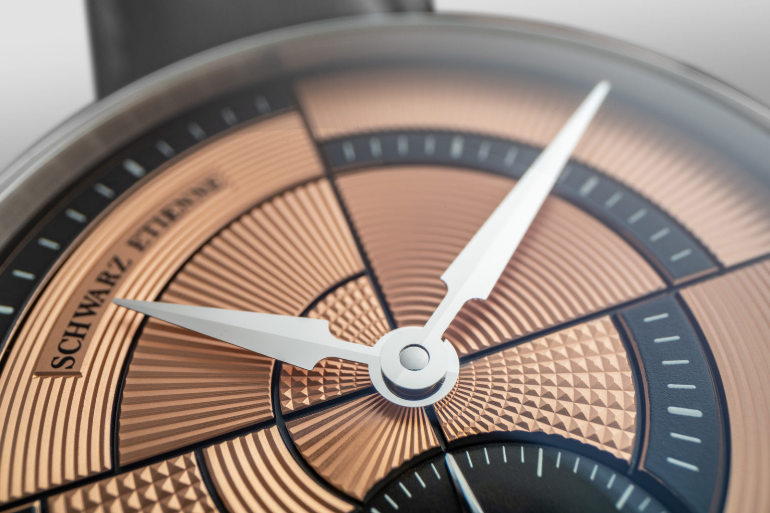Schwarz Etienne Introduces the Geometry | SJX Watches