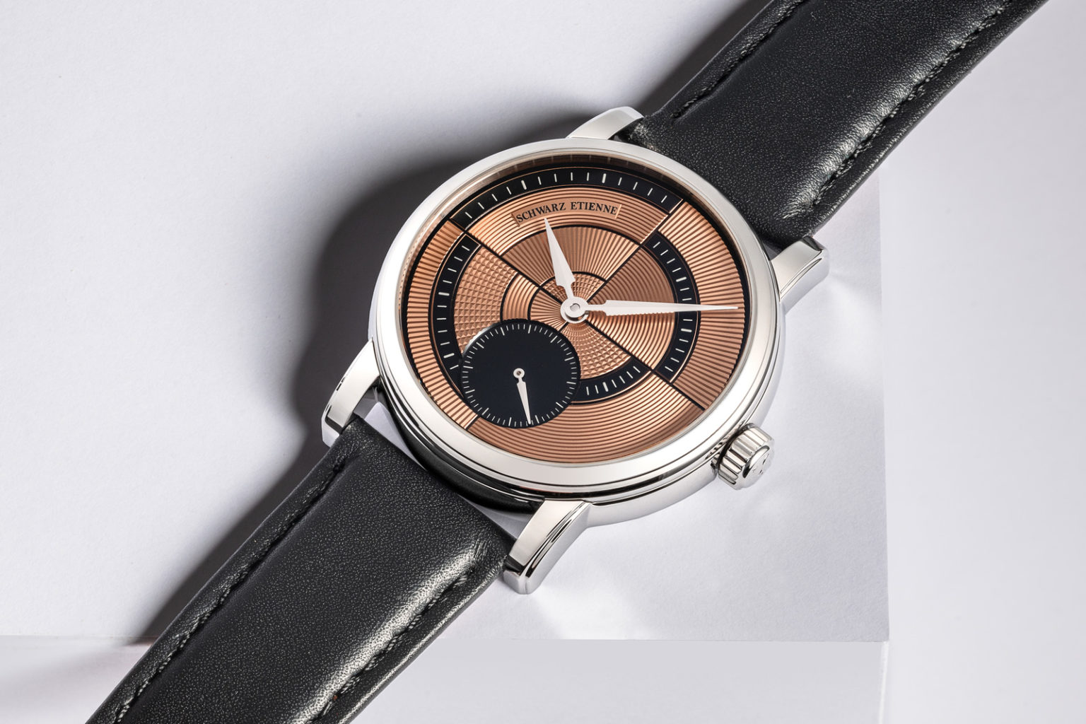 Schwarz Etienne Introduces the Geometry | SJX Watches