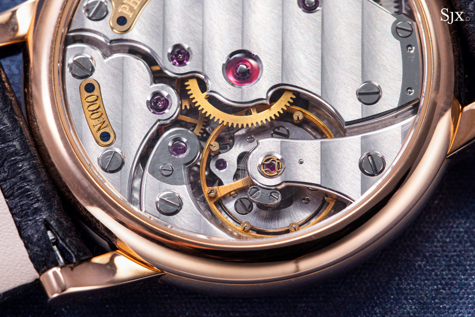 Hands On: Philippe Dufour Simplicity Prototype No. 000 in Pink Gold ...