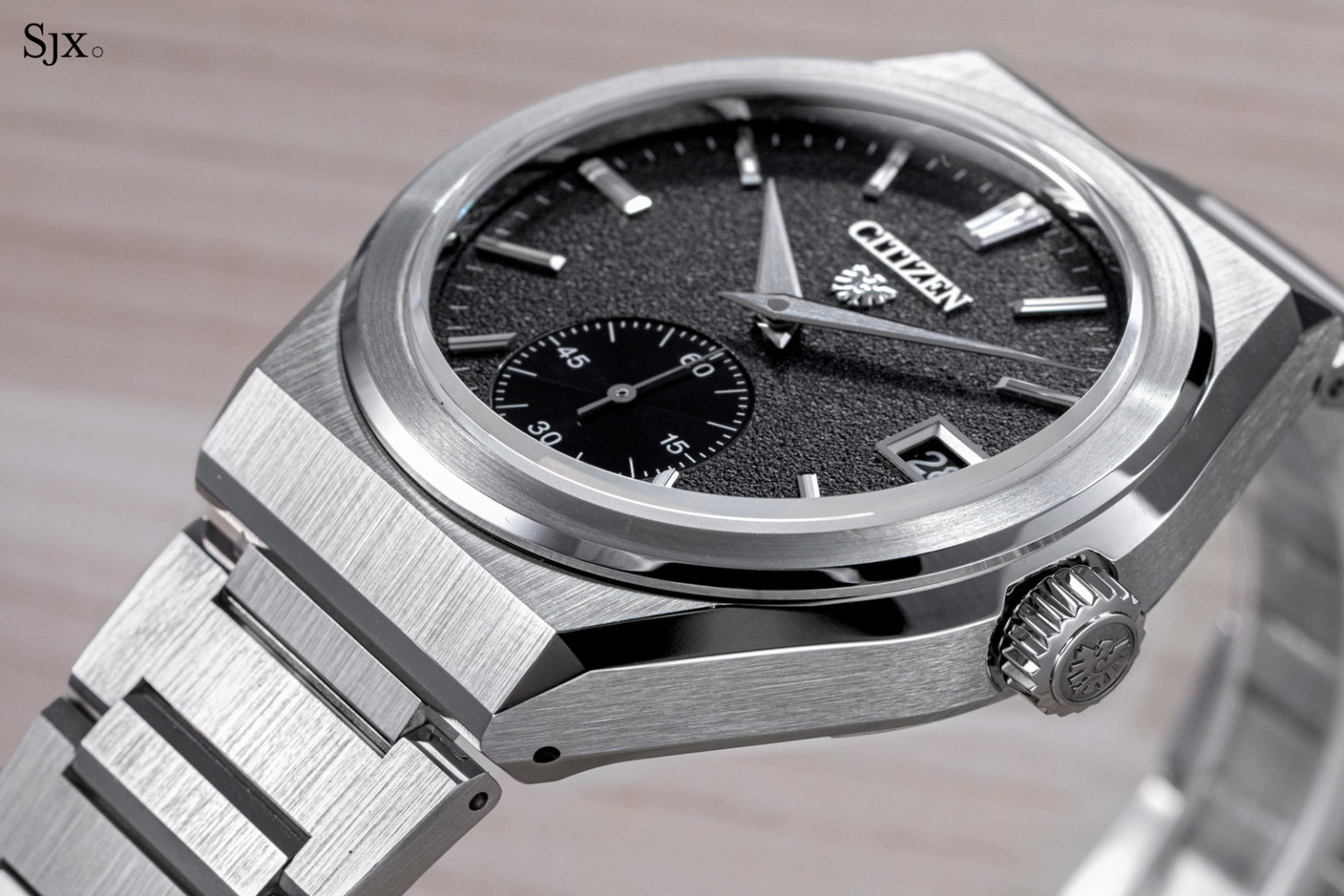 Up Close: Citizen Caliber 0210 “The Citizen” | SJX Watches
