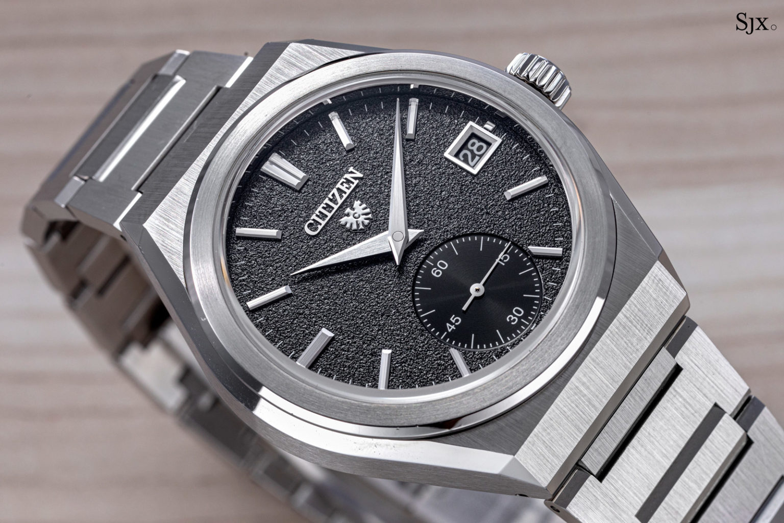 Up Close: Citizen Caliber 0210 “The Citizen” | SJX Watches