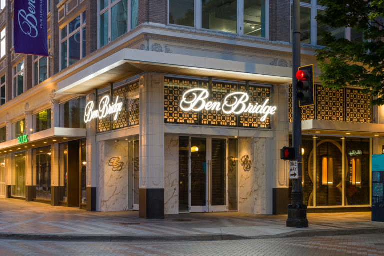 Interview: Lisa Bridge, CEO of Ben Bridge Jeweler | SJX Watches