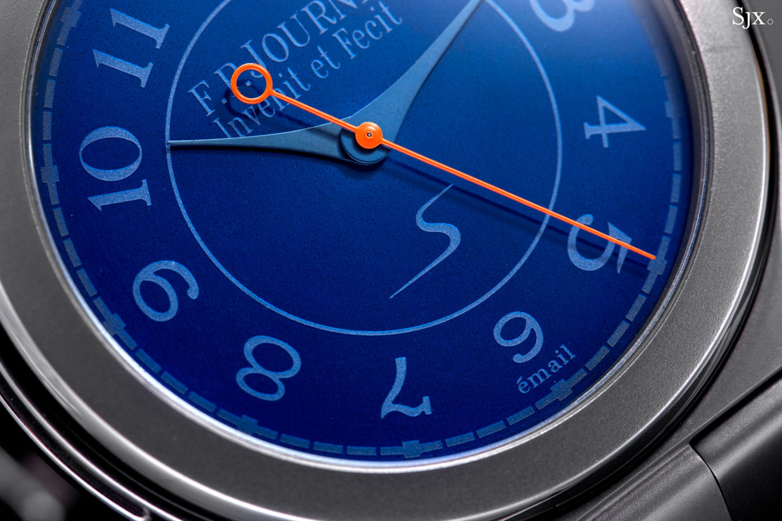 Up Close: F.P. Journe Chronomètre Furtif Bleu “Only Watch 2024” | SJX ...