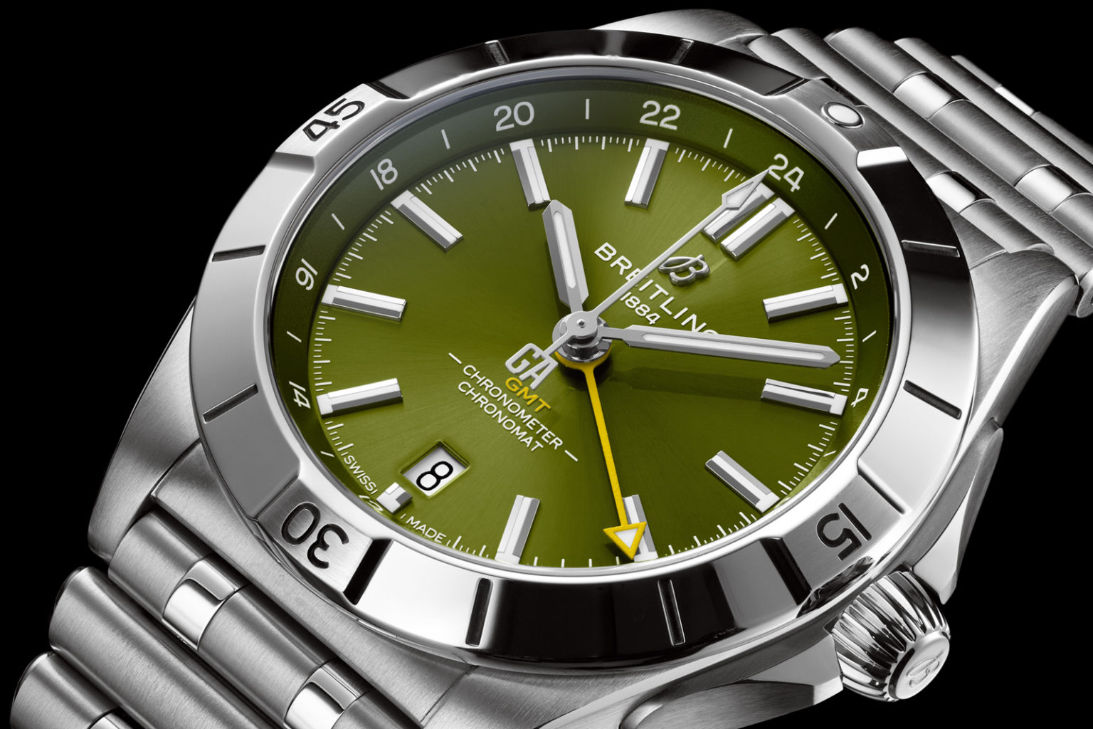 Breitling Teams Up with NBA Superstar Giannis Antetokounmpo | SJX Watches