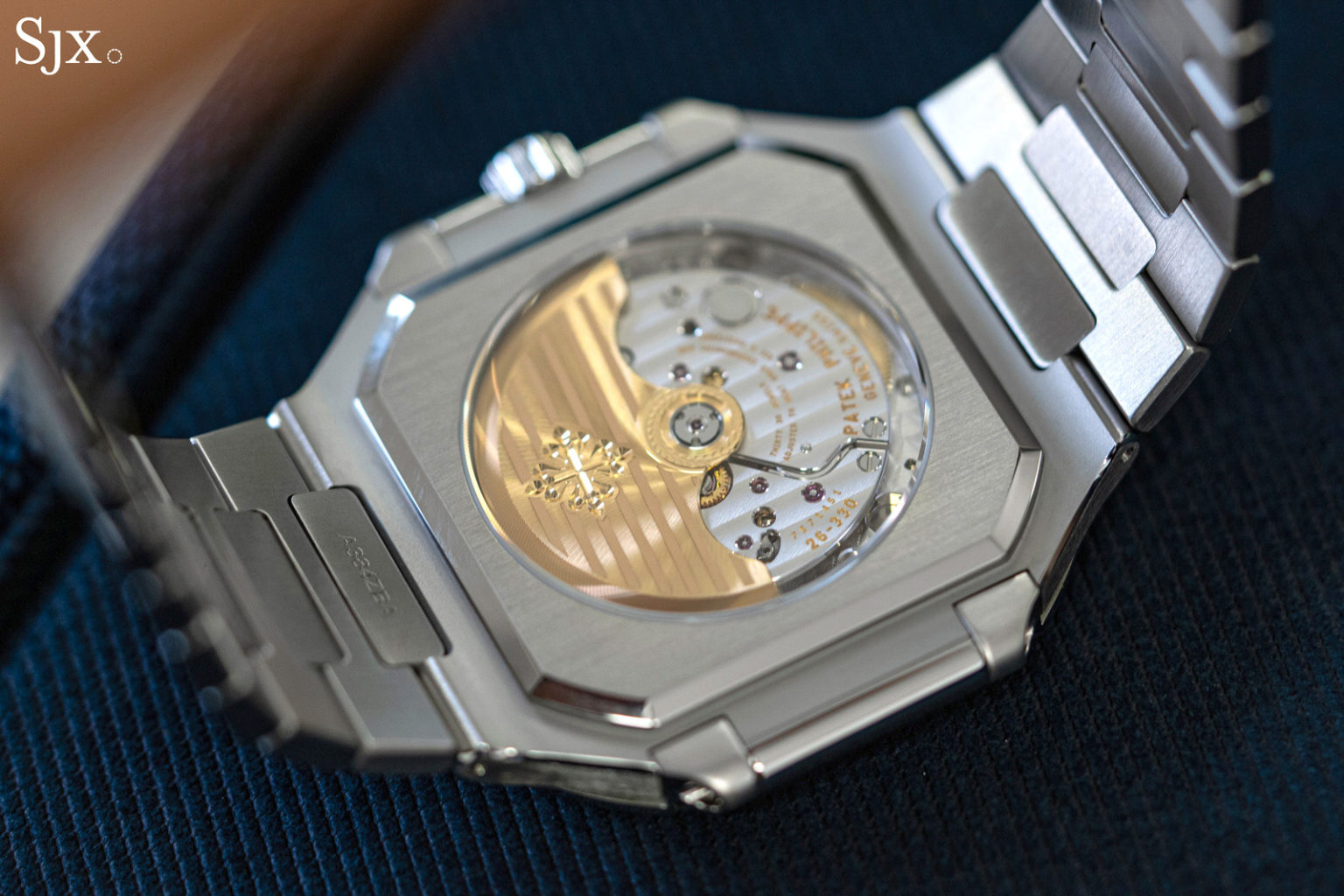 Hands On: Patek Philippe Cubitus Ref. 5821 and Ref. 5822P | SJX Watches