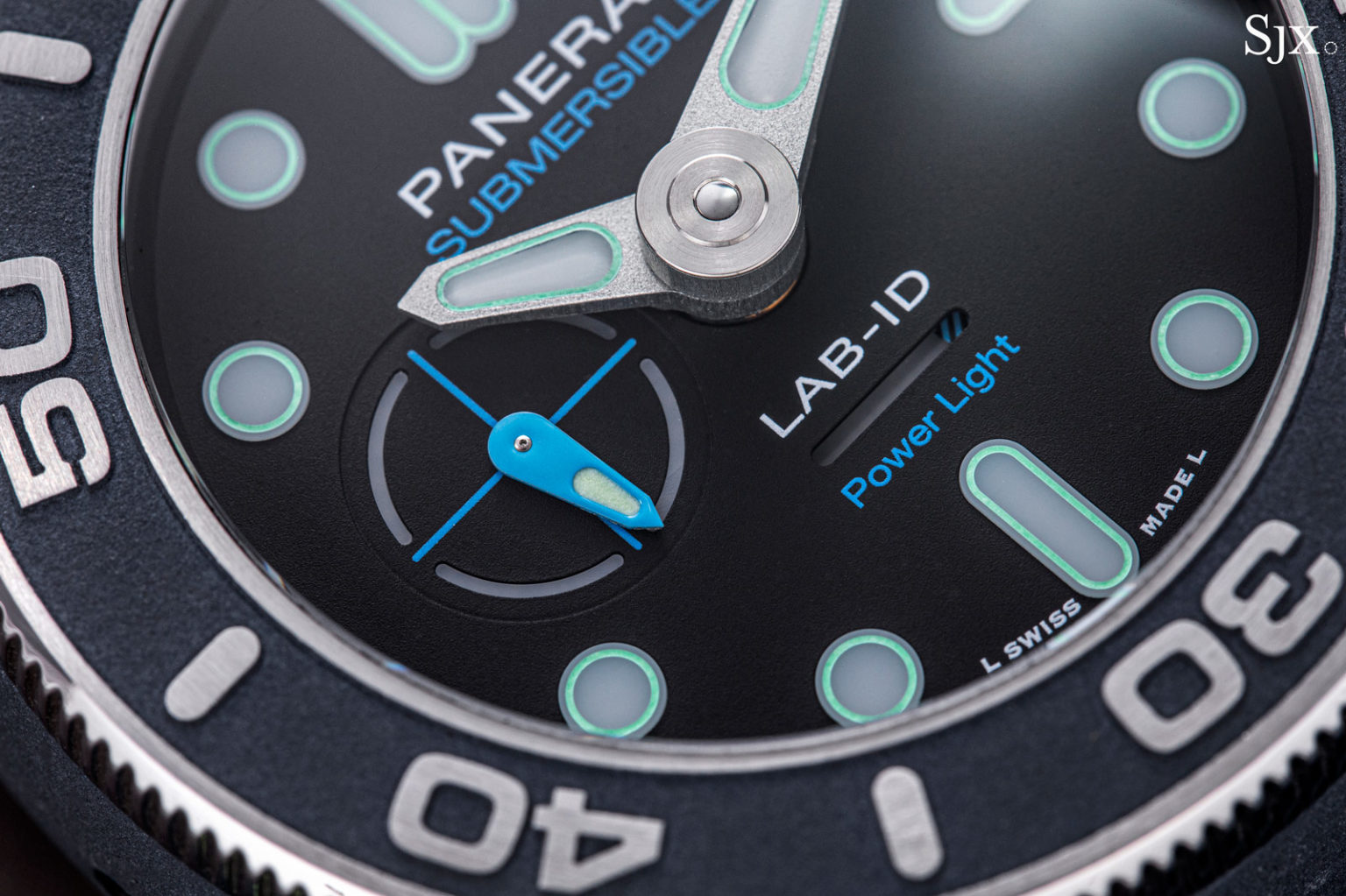 Hands On: Panerai Submersible Elux LAB-ID PAM01800 | SJX Watches