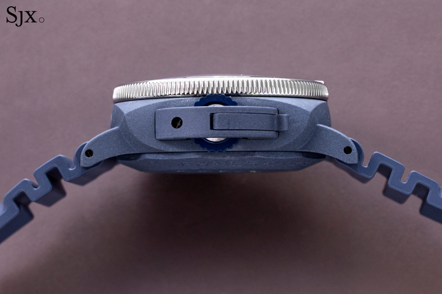 Hands On: Panerai Submersible Elux LAB-ID PAM01800 | SJX Watches