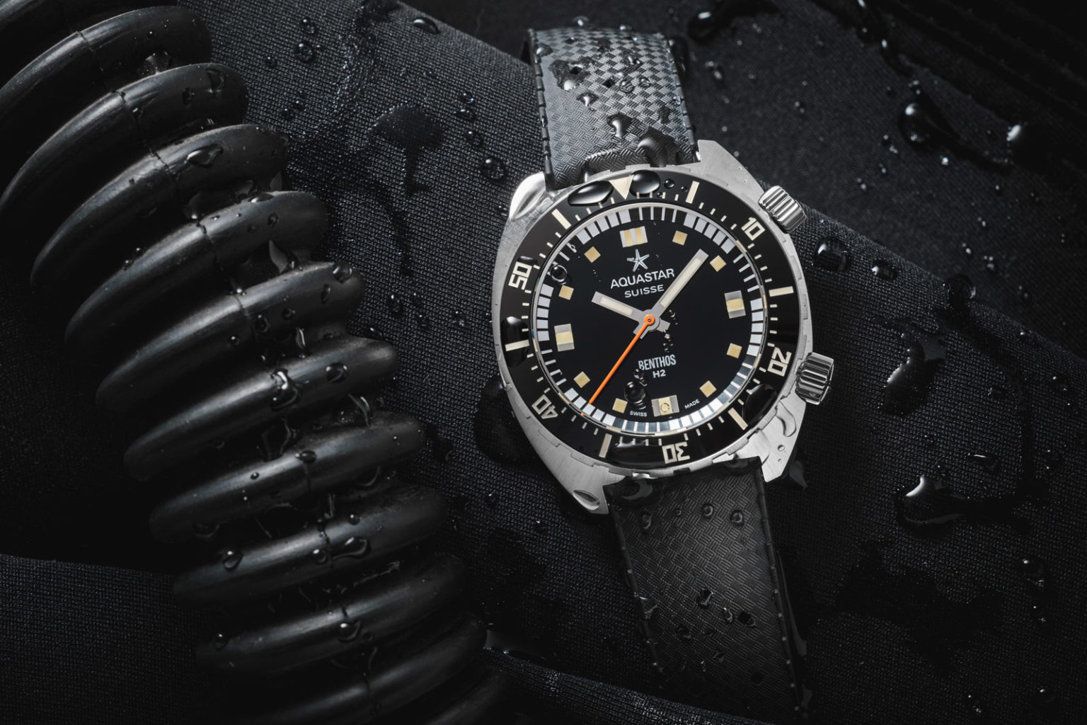 Aquastar Introduces the Benthos Heritage II | SJX Watches
