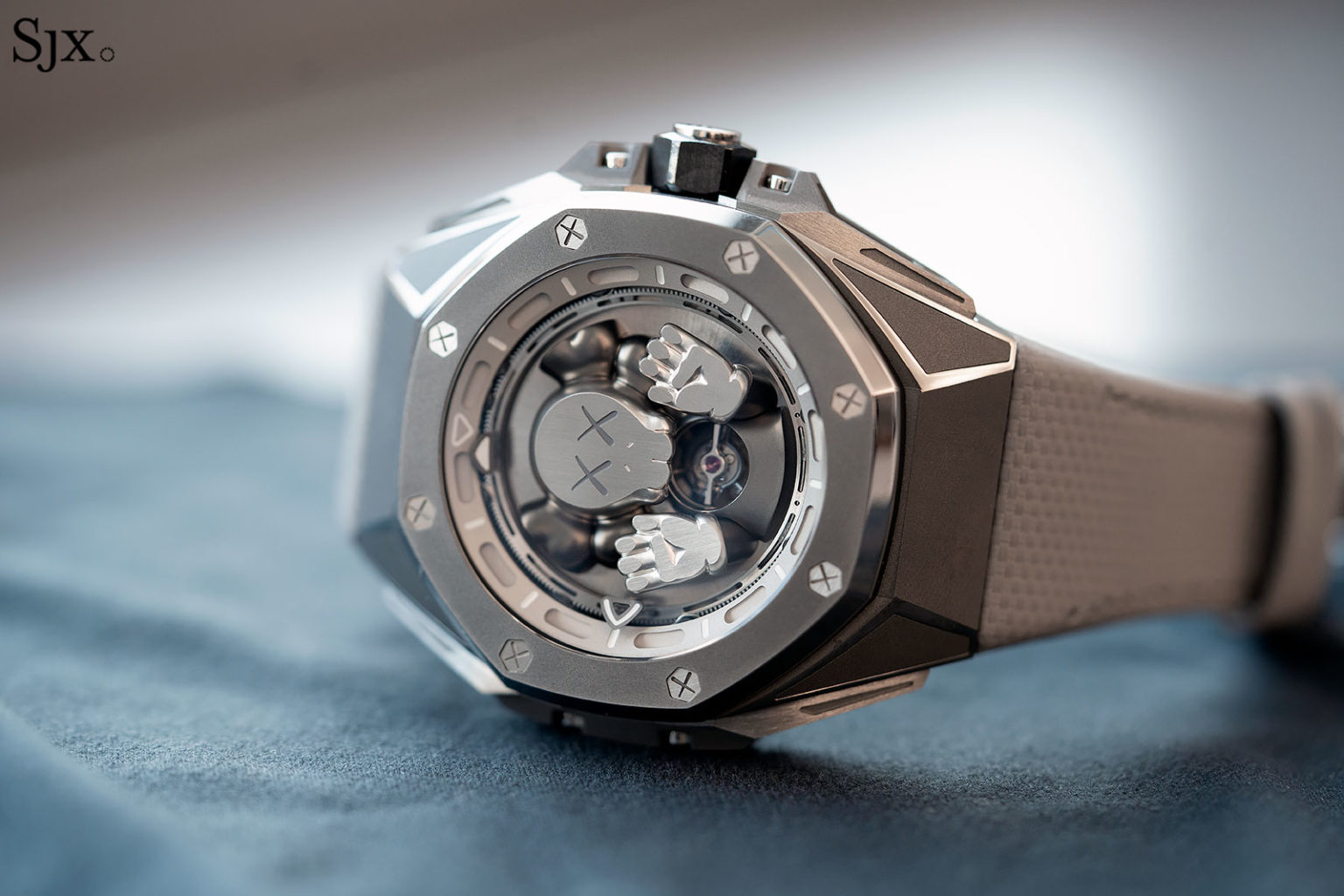Hands On: Audemars Piguet Royal Oak Concept KAWS “Companion” | SJX Watches