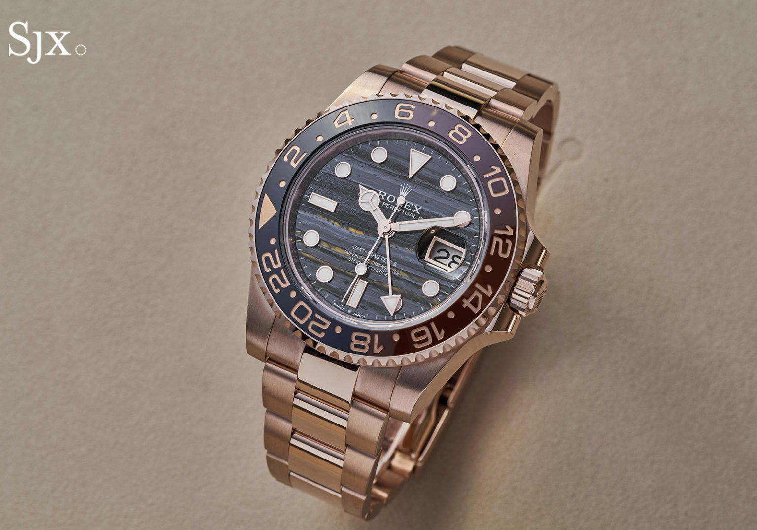 Hands On: Rolex GMT-Master II 126729VTNR “Green Ceramic” & 26715CHNR ...