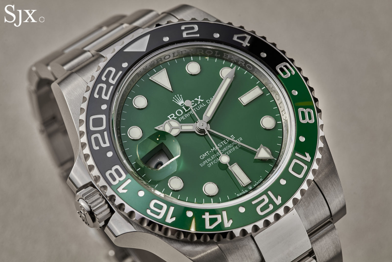 Hands On: Rolex GMT-Master II 126729VTNR “Green Ceramic” & 26715CHNR ...