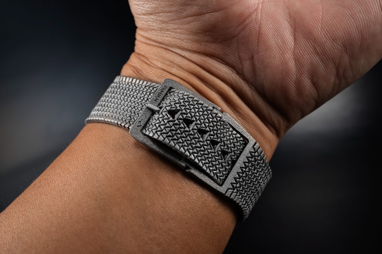 Strap or Bracelet? Ming’s Laser-Formed Titanium Mesh is Both | SJX Watches